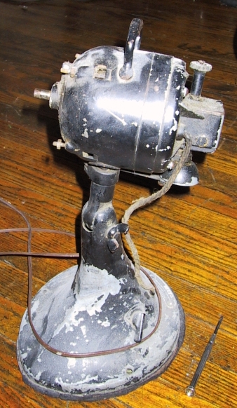 1947 Hunter Type CG-16 Electric Fan
