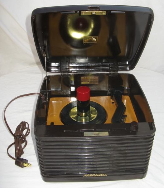 1952 RCA 45-EY-3 Bakelite Record Player